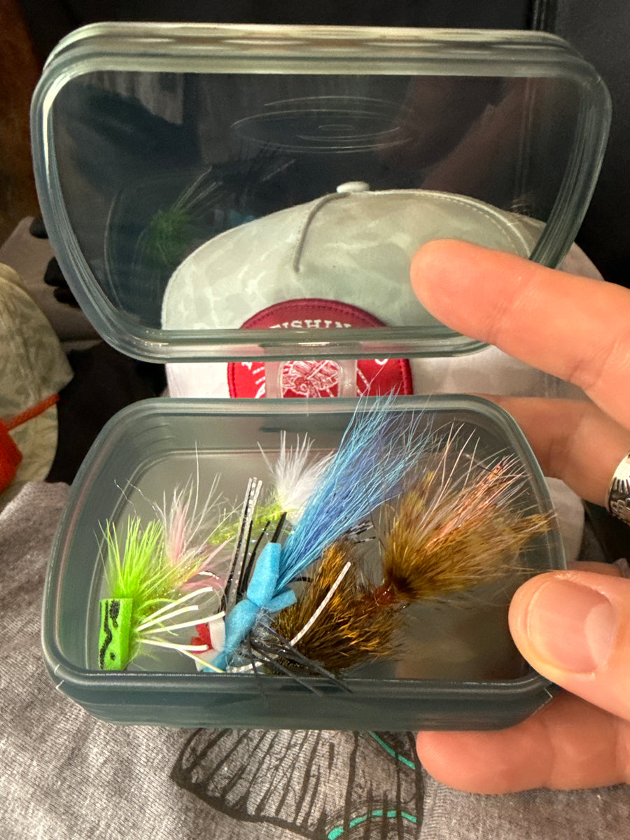 Predator Fly Puck - Smoke Grey – Dirty Water Fly Company